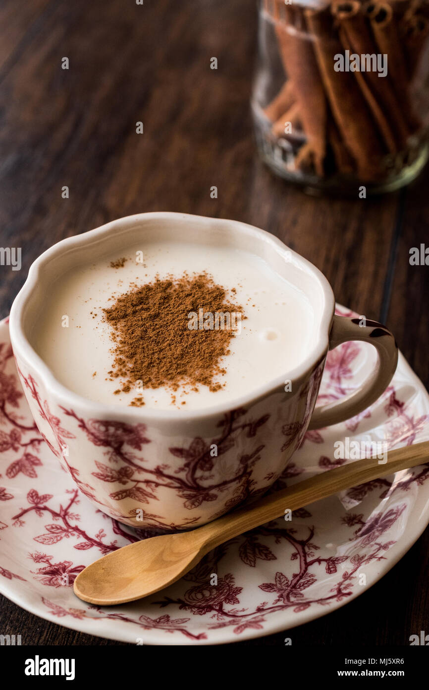 Orchis militaris illustration hi-res stock photography and images - Alamy