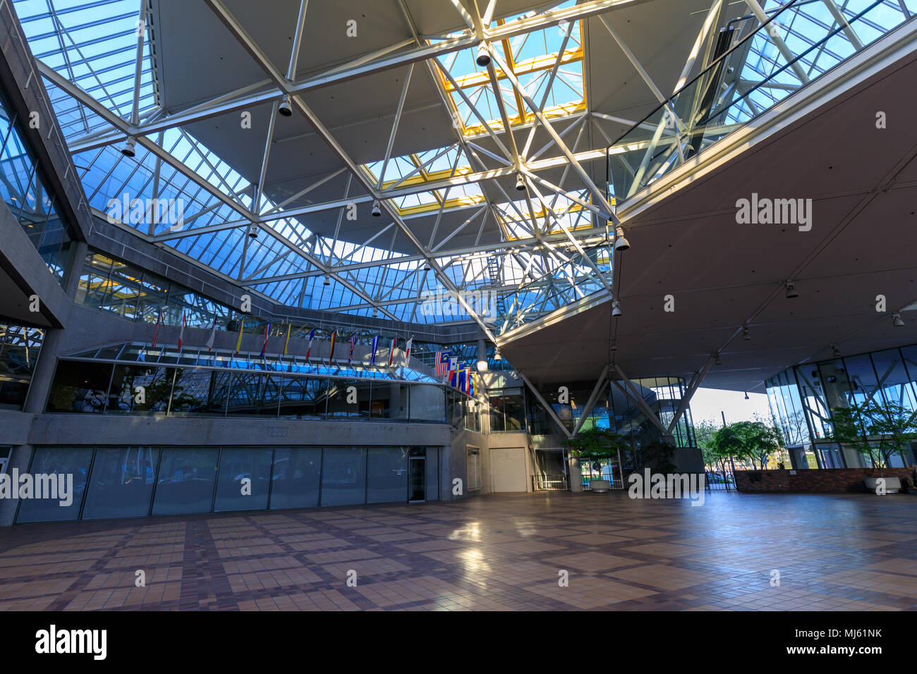 Portland, Oregon, USA - April 27, 2018 : The building of World Trade ...