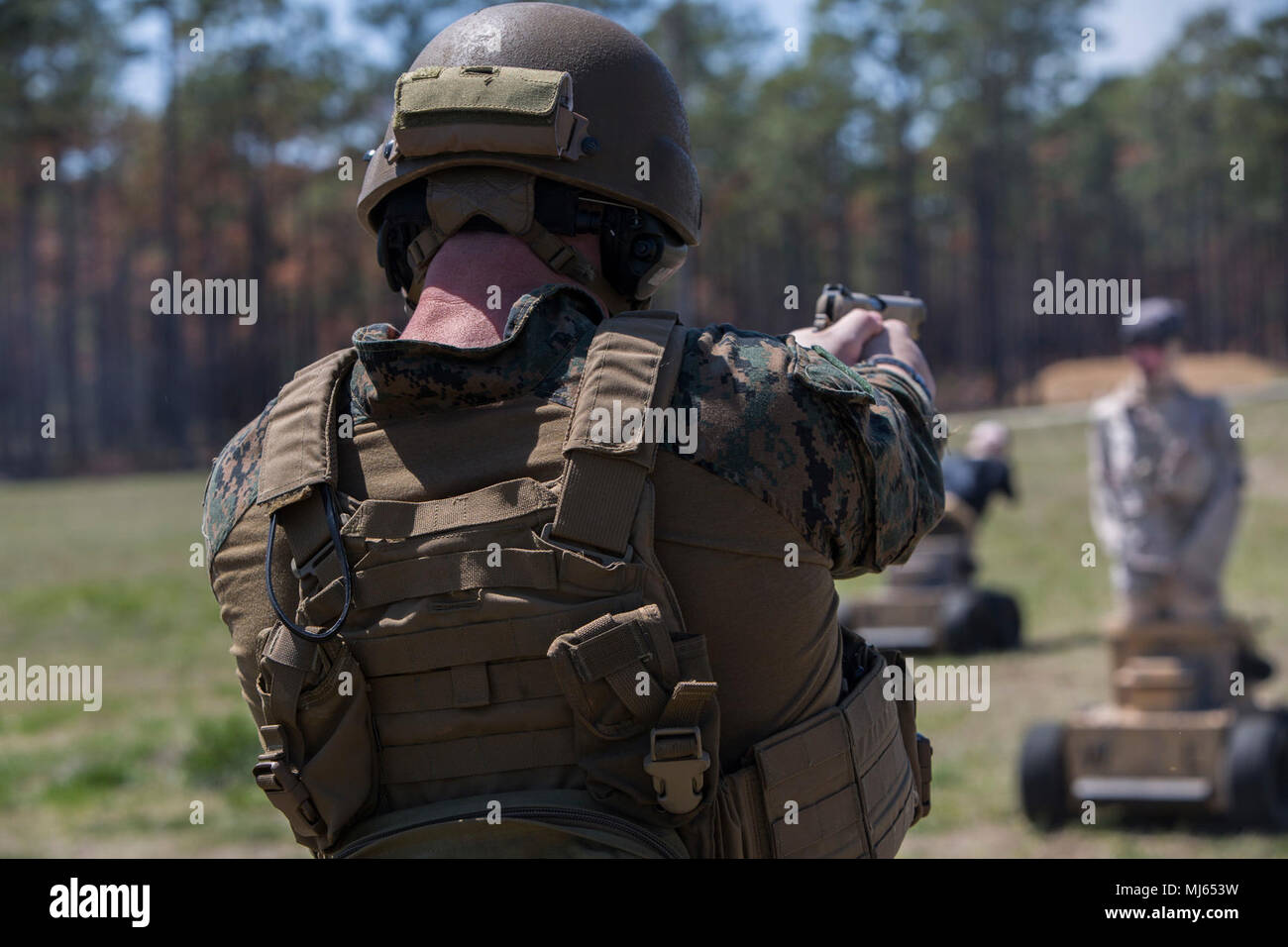 Robotic moving targets hi-res stock photography and images - Alamy