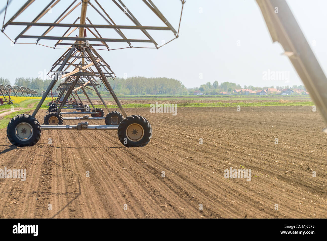 Center Pivot Irrigation System in field. Agriculture Stock Photo - Alamy