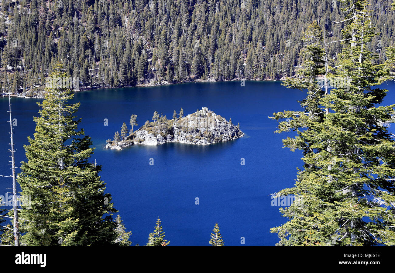 General view of Lake Tahoe, a large freshwater lake in the Sierra ...
