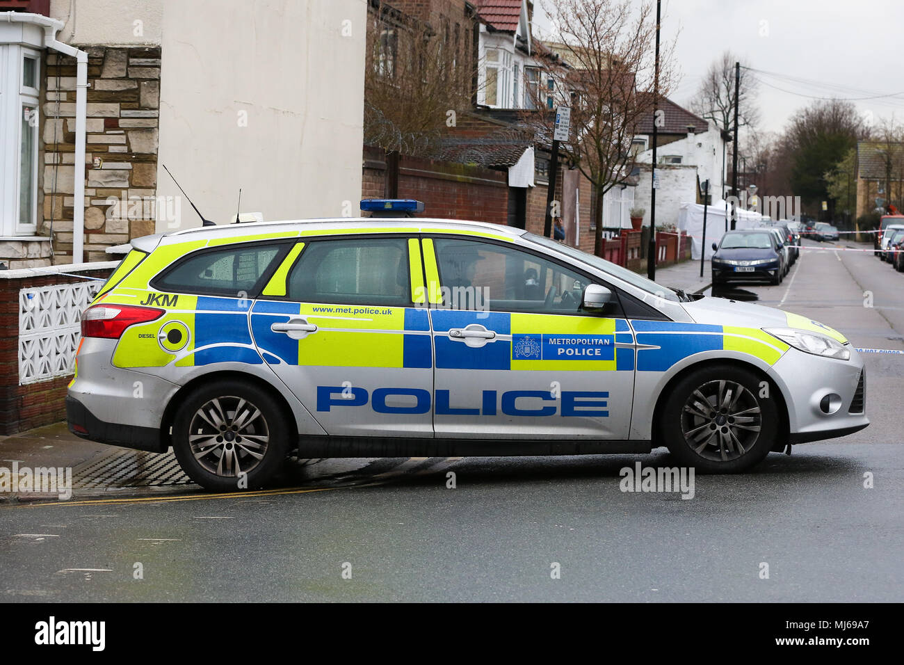 Cordon off area hi-res stock photography and images - Alamy