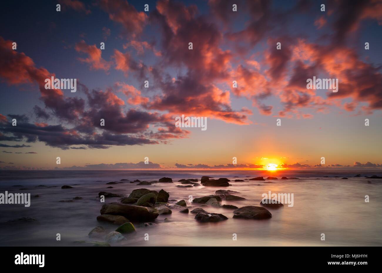 Free form rocks hi-res stock photography and images - Alamy