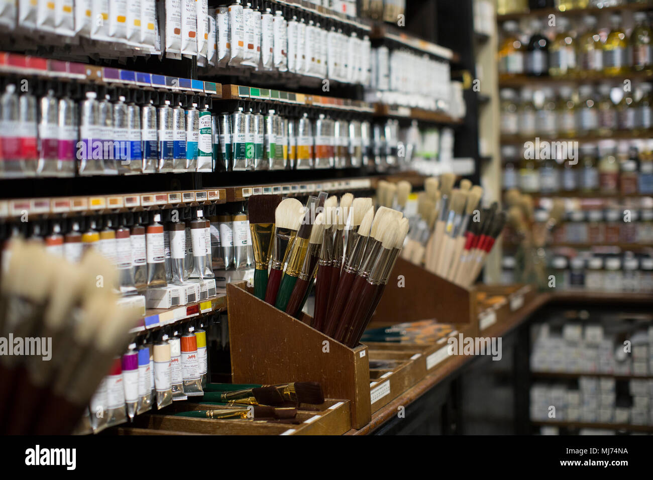 Cornelissen Art Store High Resolution Stock Photography and Images - Alamy