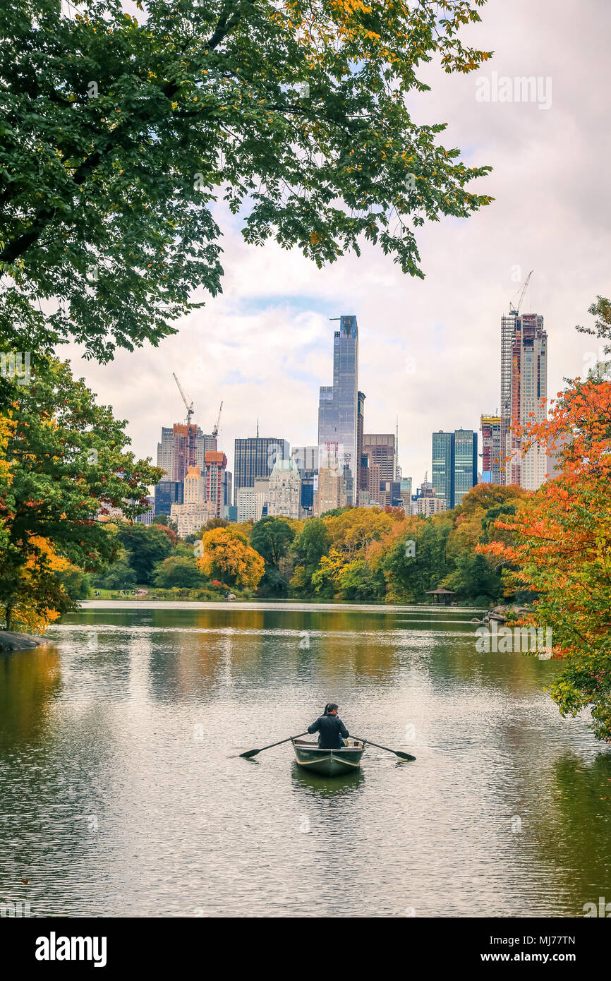 Nyc boat rides hi-res stock photography and images - Alamy