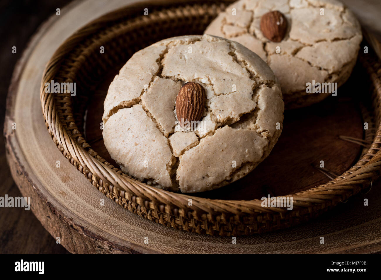 Traditional whites hi-res stock photography and images - Alamy
