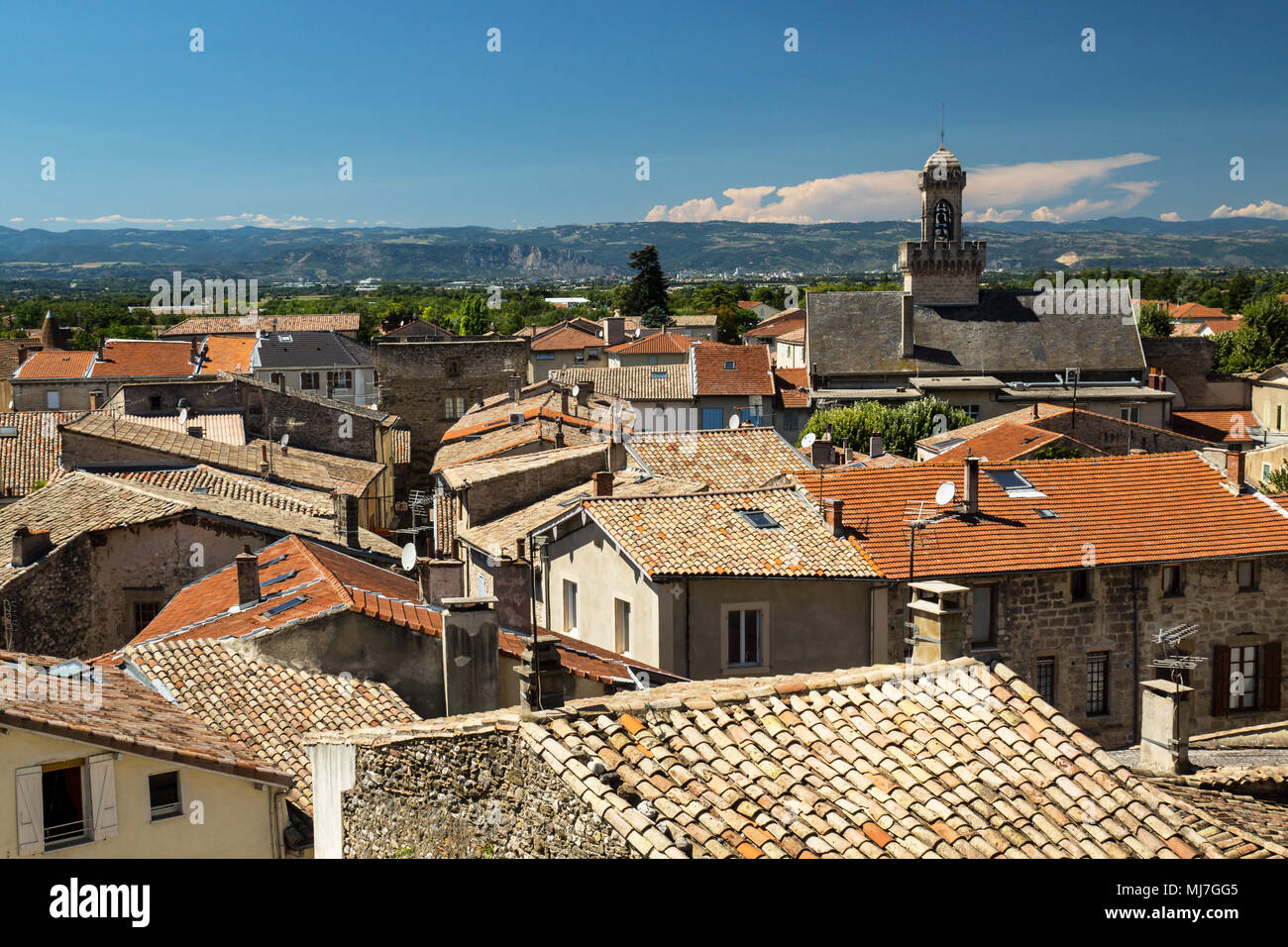 French countryside architecture hi-res stock photography and images - Alamy