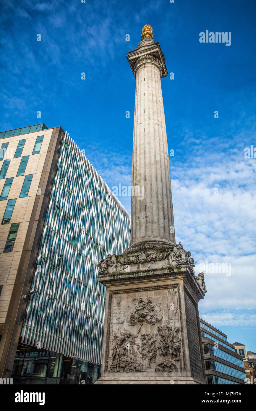 Monument in London Stock Photo - Alamy
