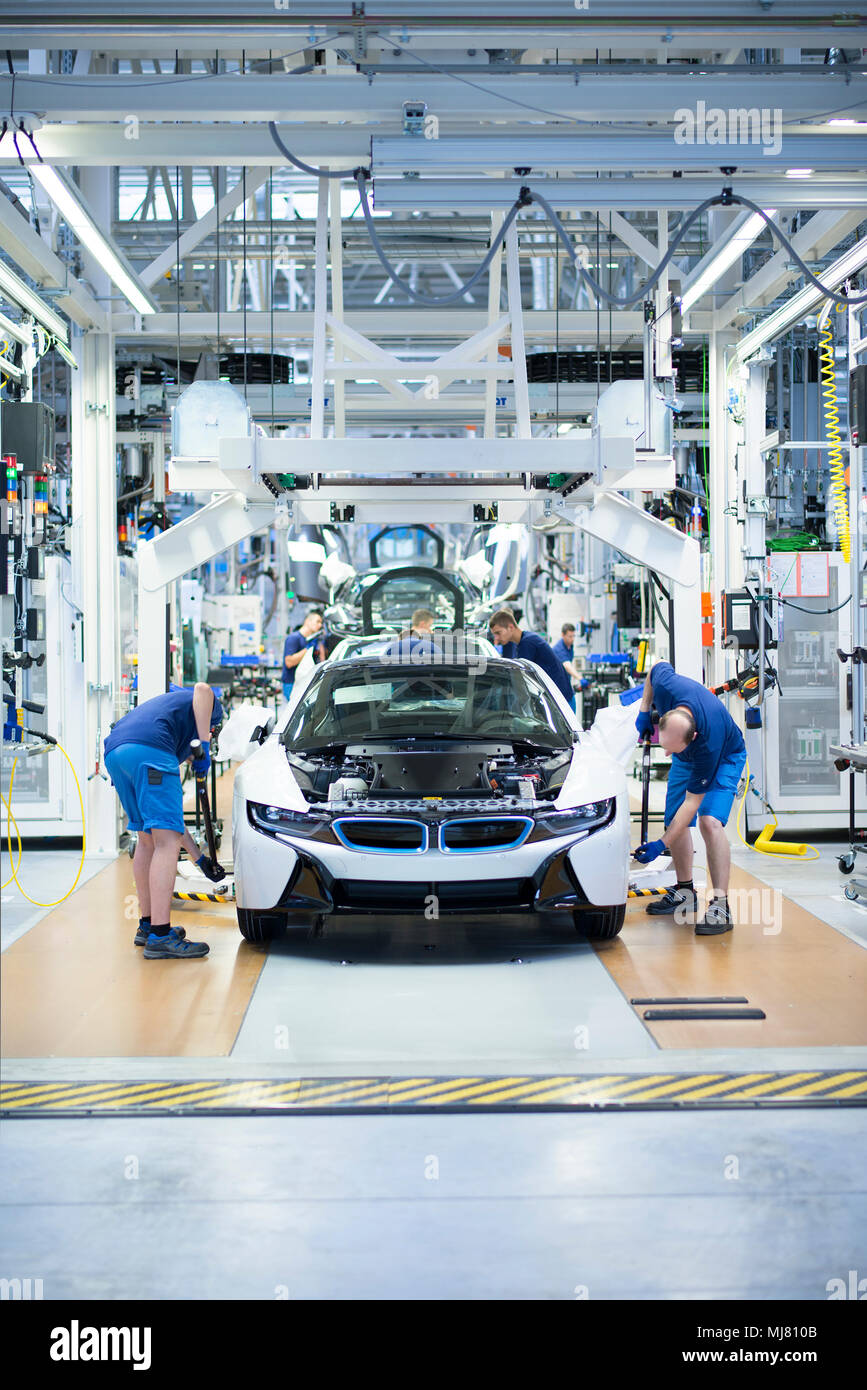 Bmw plant hi-res stock photography and images - Alamy
