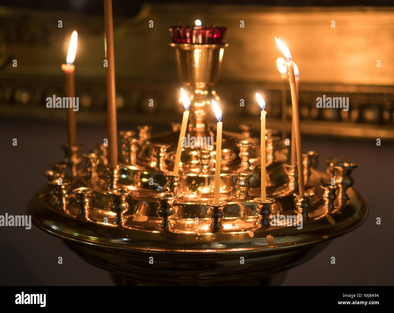 Lights memorial candles in orthodox church hi-res stock photography and ...