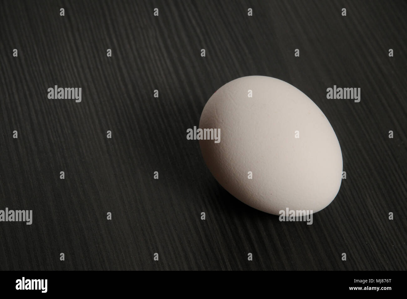 White egg hi-res stock photography and images - Alamy