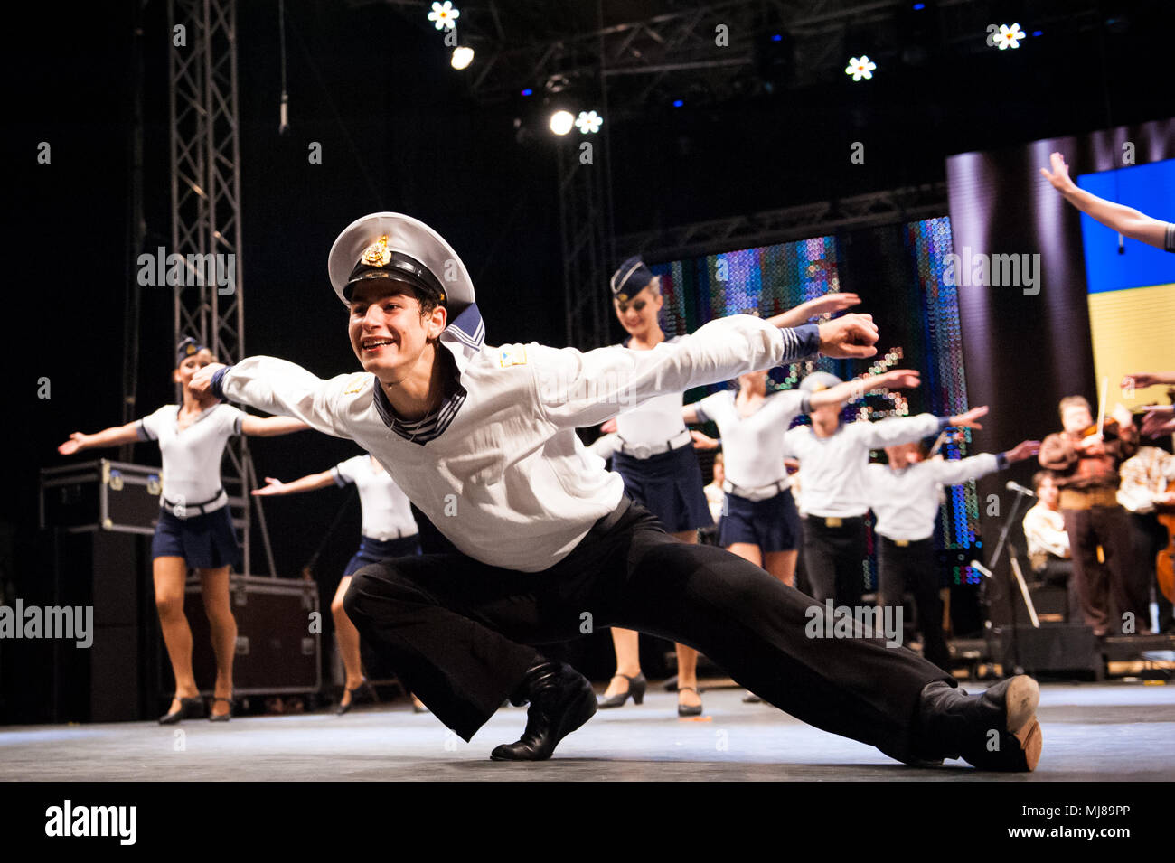 Chaika ukrainian folk music dance hi-res stock photography and images ...