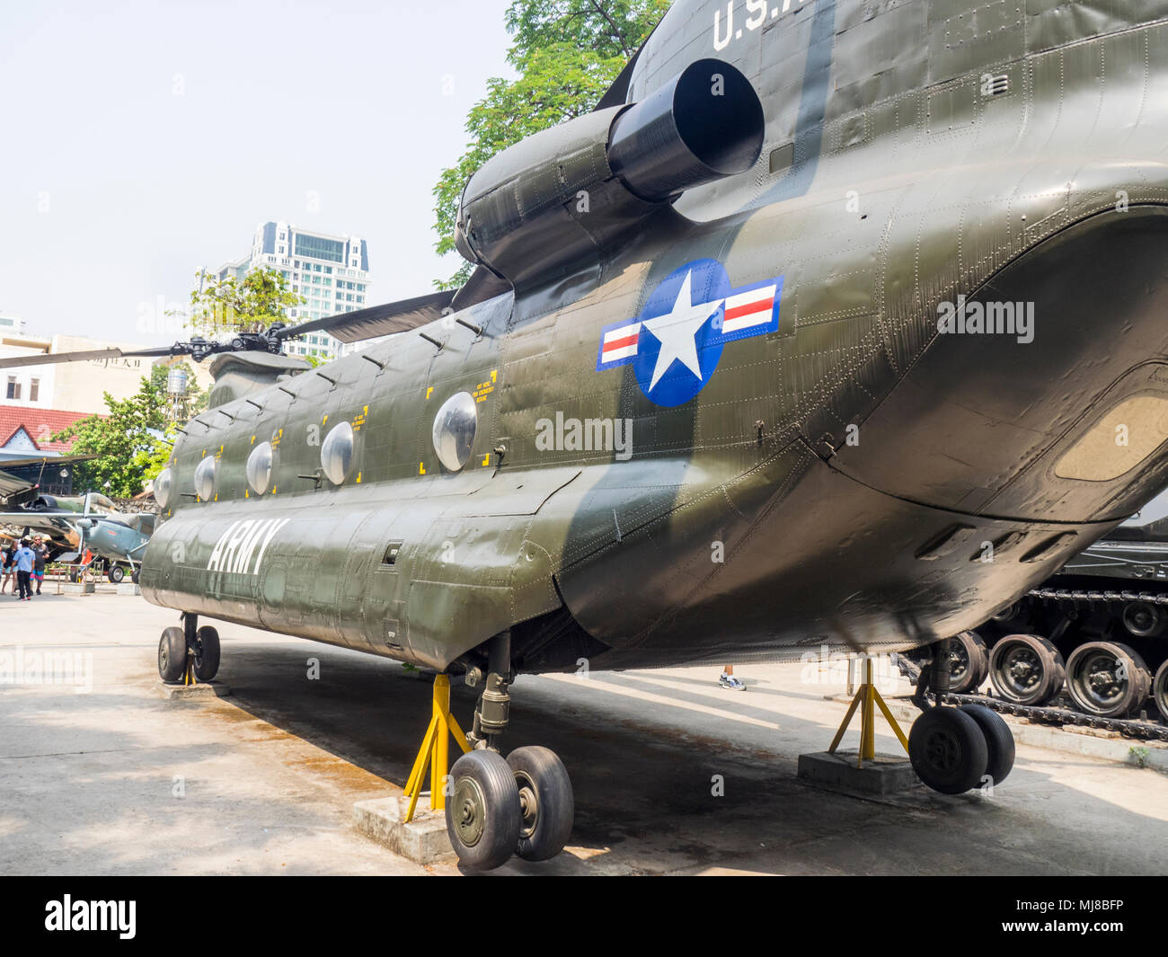 Chinook Helicopter Display