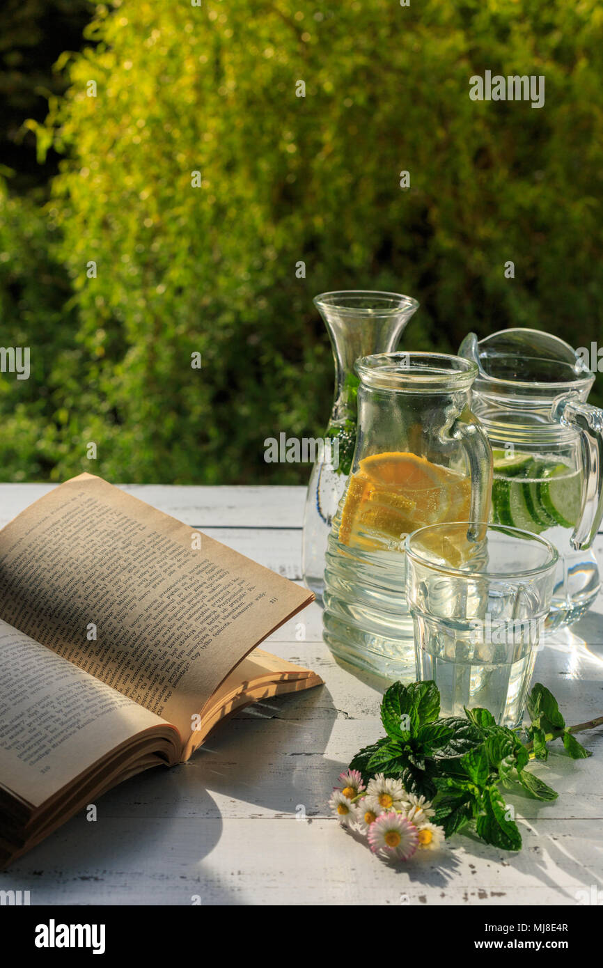 Lemonade time hi-res stock photography and images - Alamy