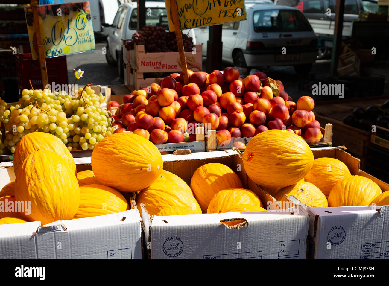 Palermo, Ballarò market, Sicily, Italy Stock Photo - Alamy