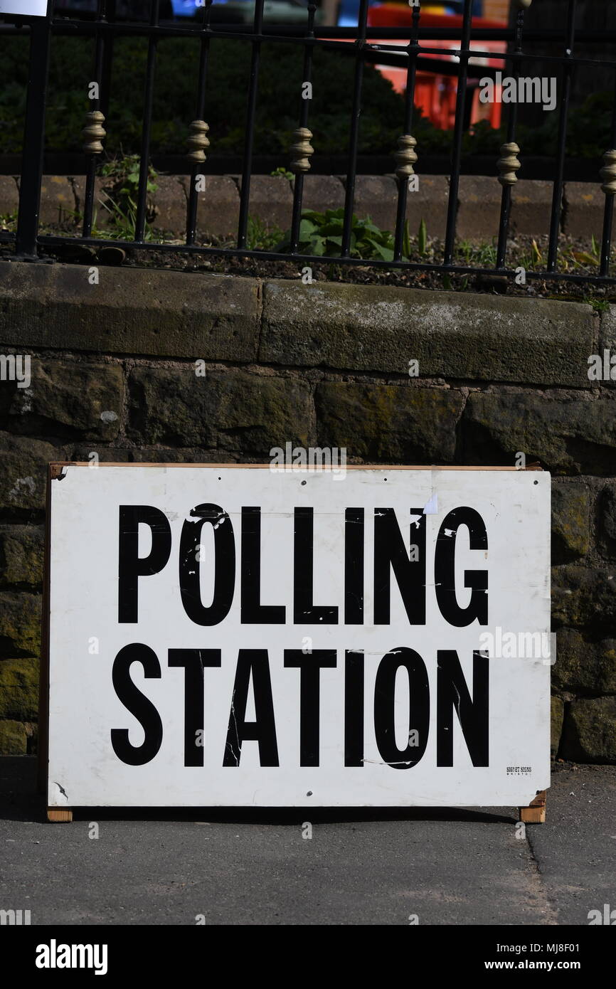 Polling station signage hi-res stock photography and images - Alamy