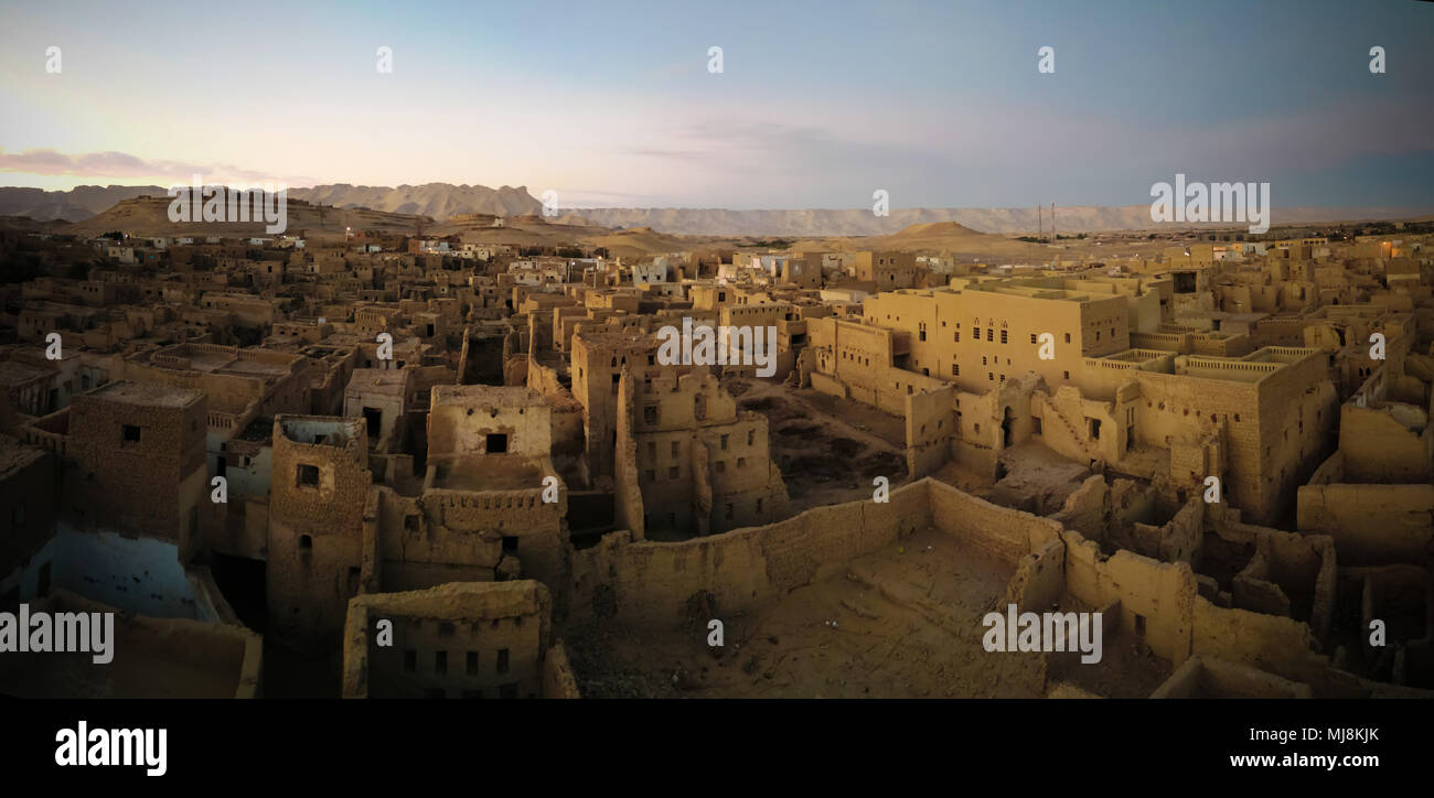 Aerial view to Al-Qasr old town in Dakhla oasis, Egypt Stock Photo - Alamy