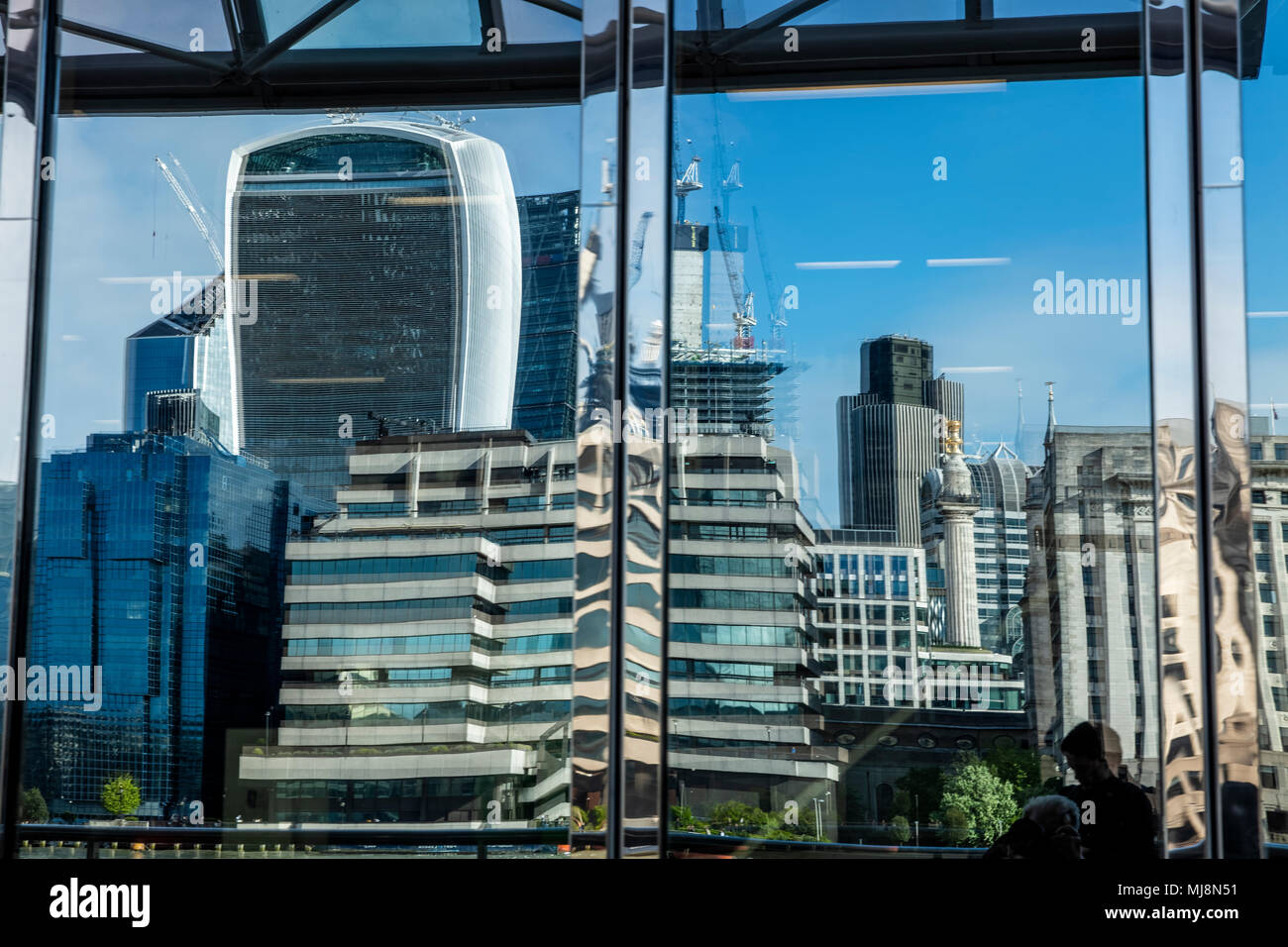 London reflections hi-res stock photography and images - Alamy