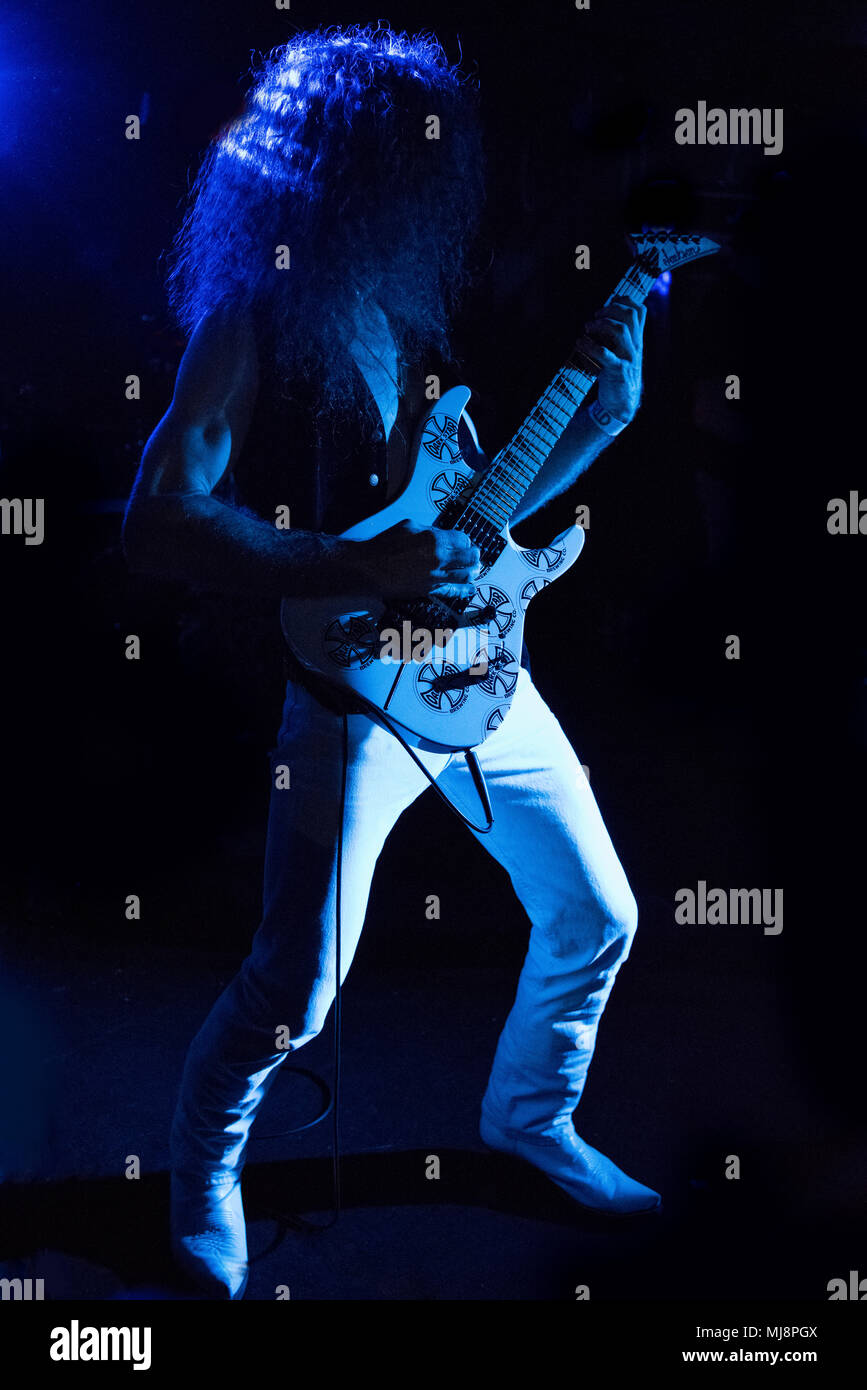 Paul scanlan hi-res stock photography and images - Alamy