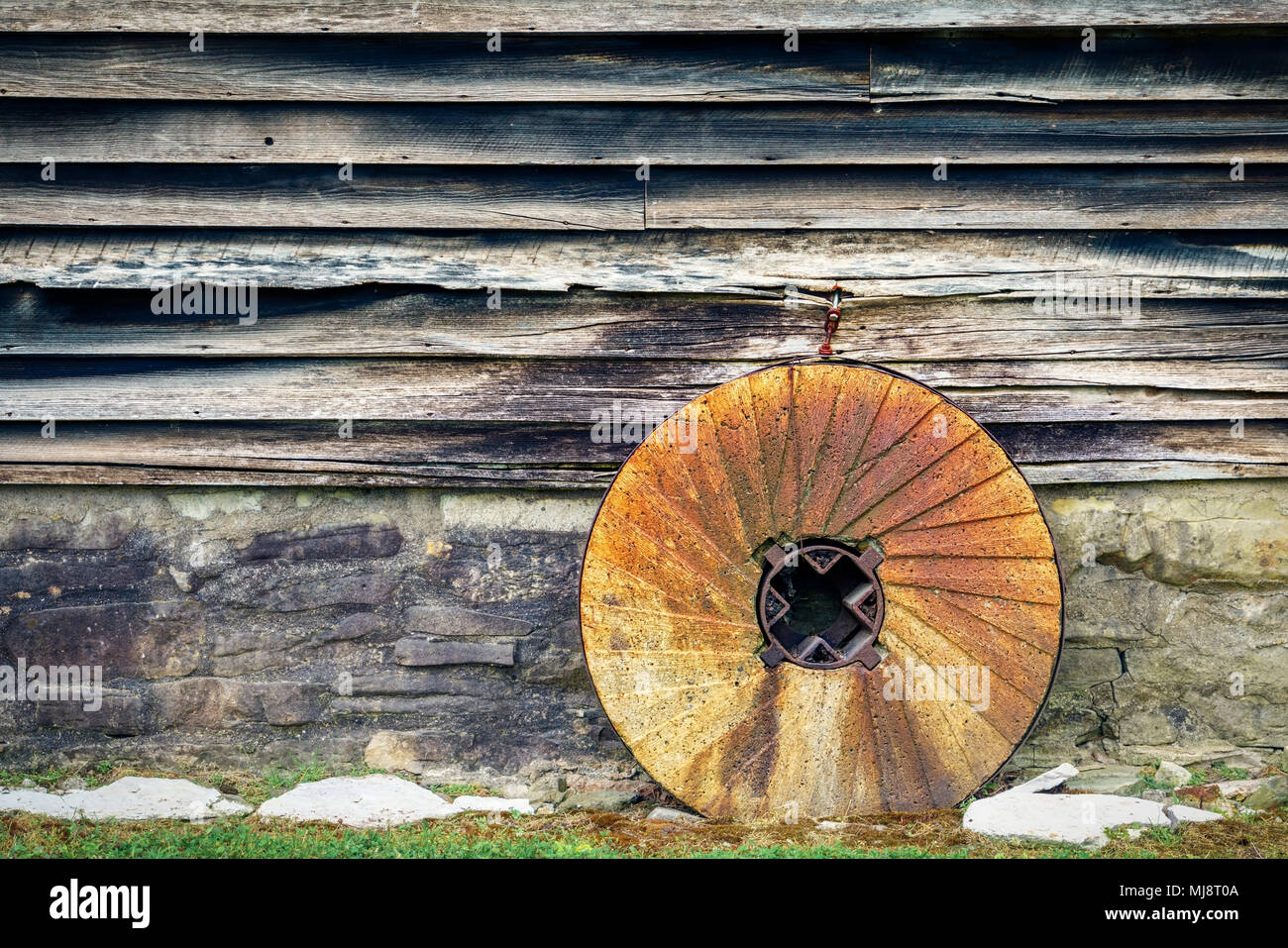 Old mill and millstone hi-res stock photography and images - Alamy