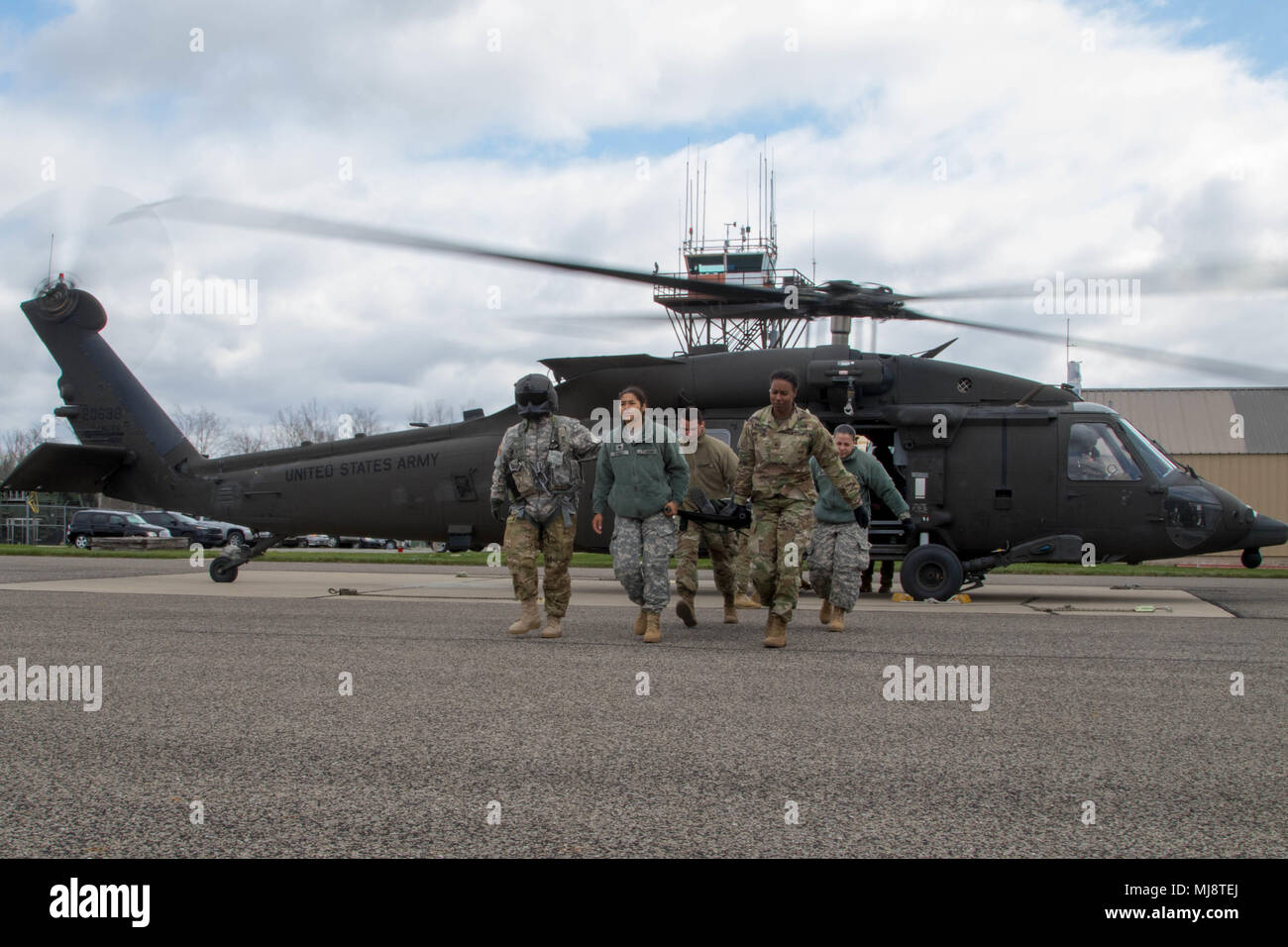 U.S. Army Reserve soldiers from the 387th Medical Logistics Company ...