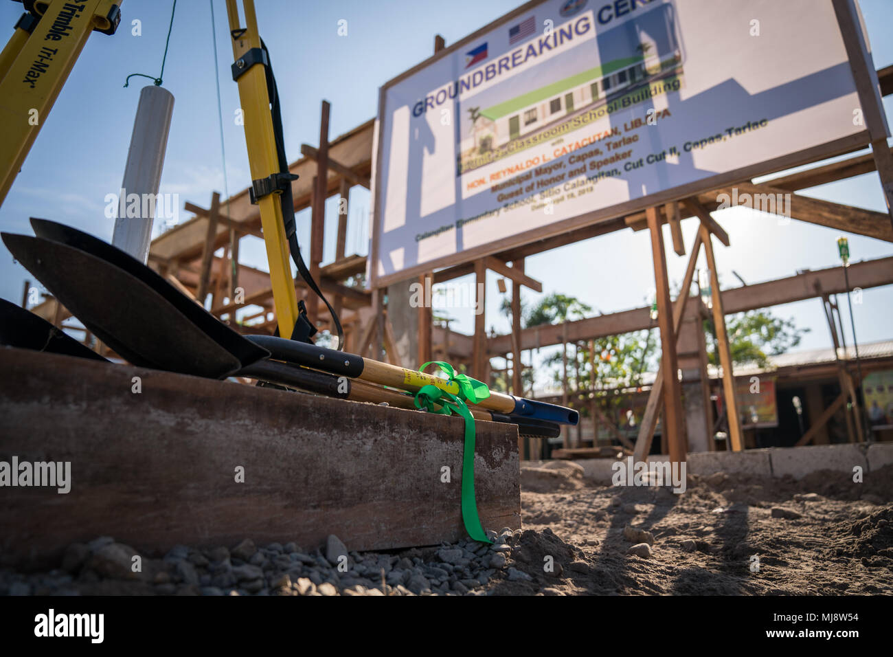 Groundbreaking ceremony shovels hi-res stock photography and images - Alamy