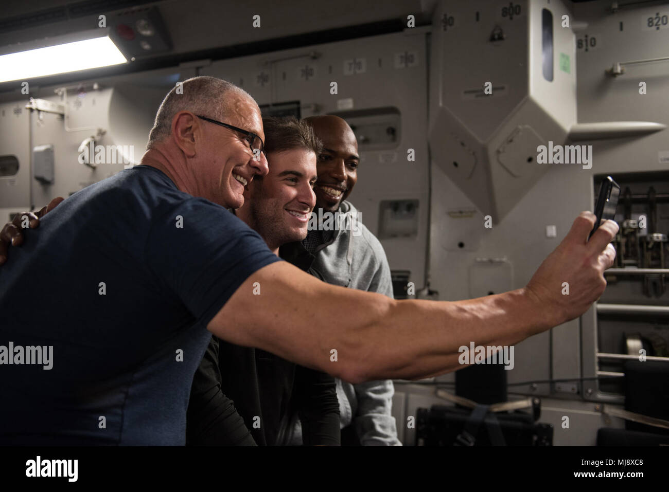 Celebrity Chef Robert Irvine, Chief Operating Officer for Chef Robert ...