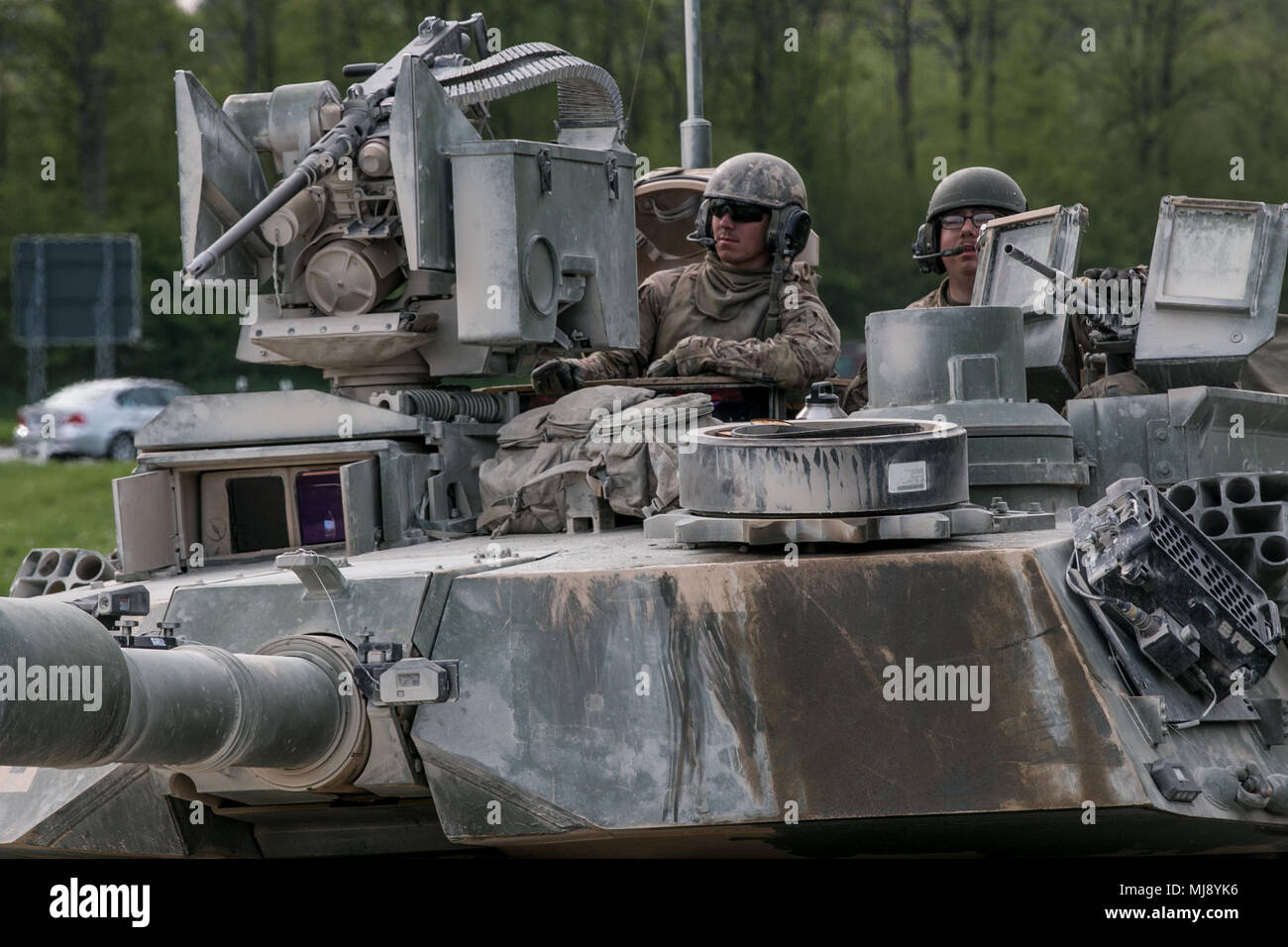 Soldiers assigned to 2nd Armored Brigade Combat Team, 1st Infantry ...