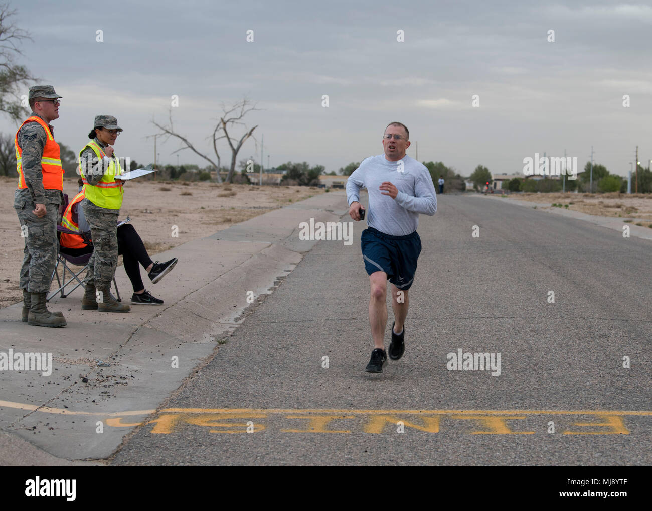 Members of the 377th Air Base Wing participate in the Kirtland Air ...