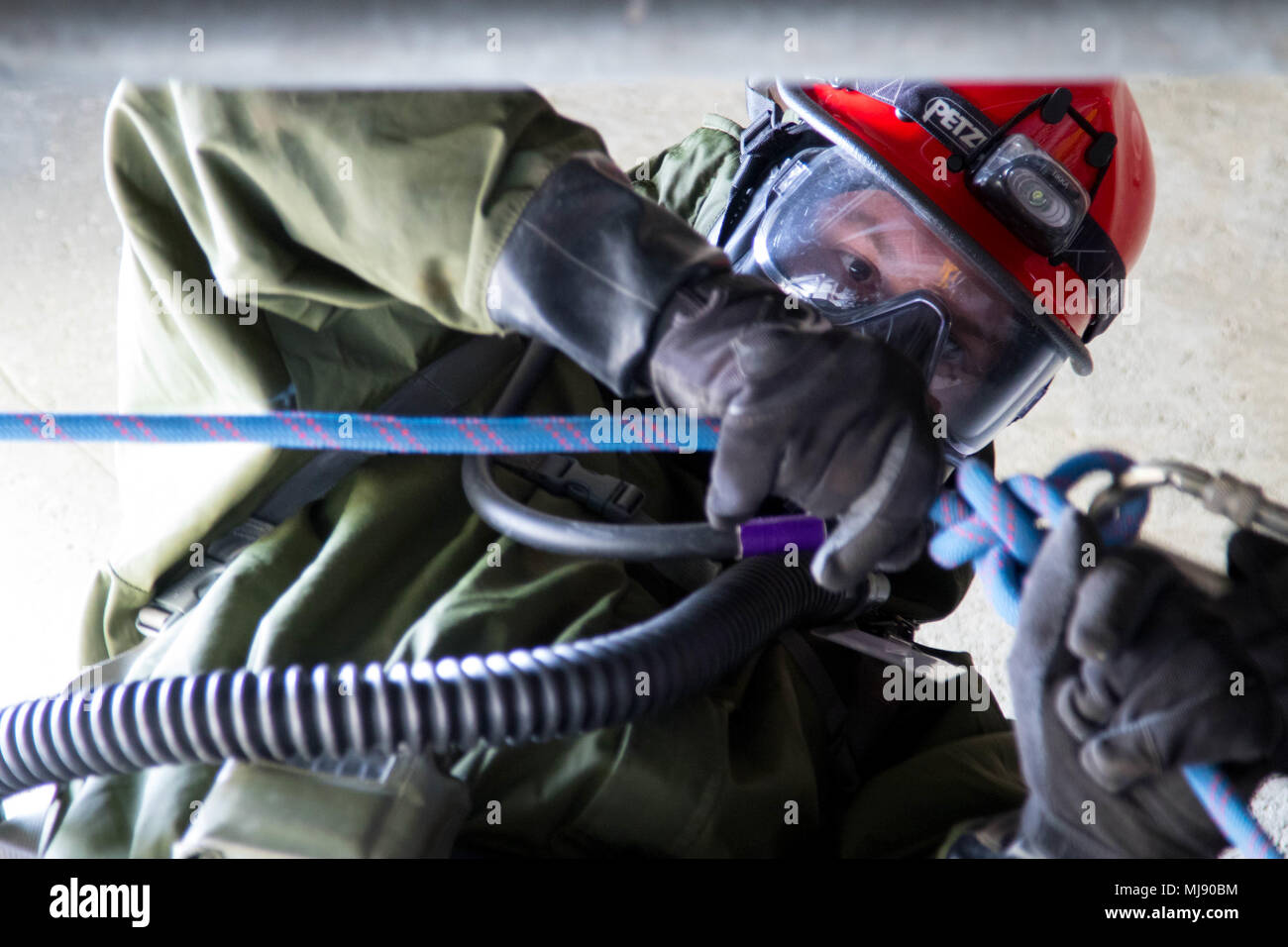 Structural collapse rescue training course hi-res stock photography and ...