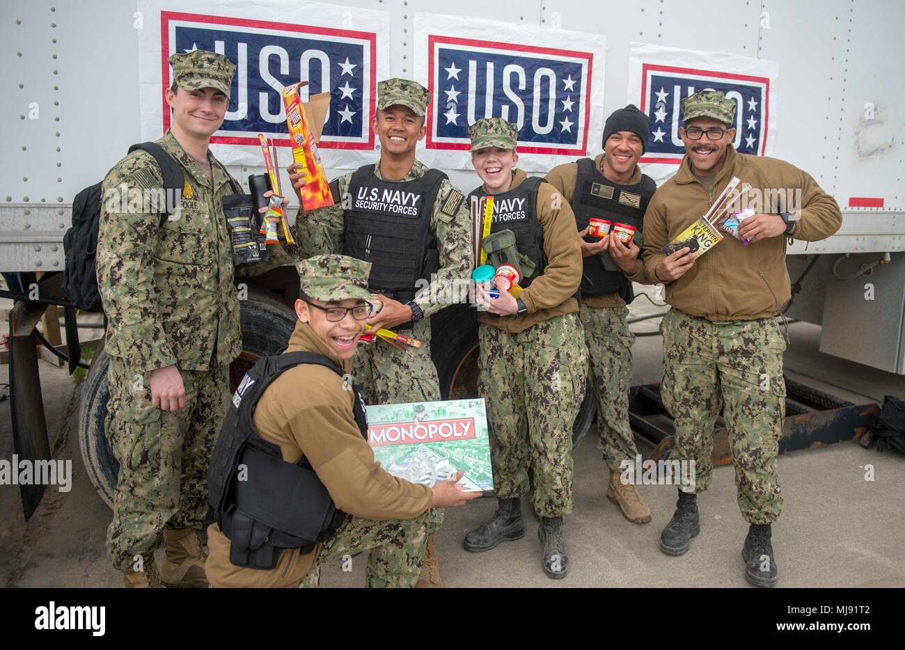 180424-N-ST458-0362 NAVAL SUPPORT FACILITY REDZIKOWO, Poland (Apr. 24 ...