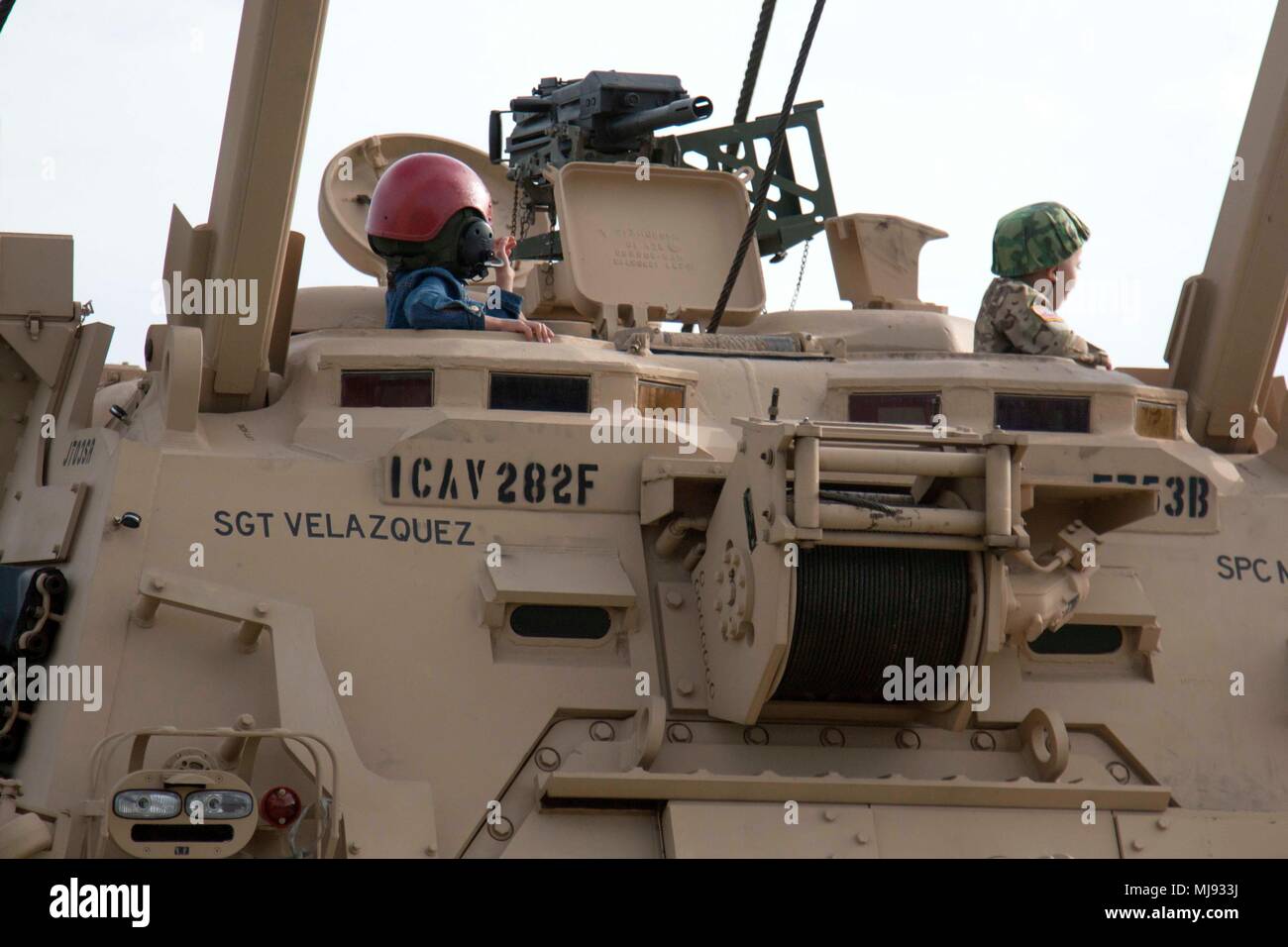 Meadows Elementary School students explore the M88 Recovery Vehicle at ...