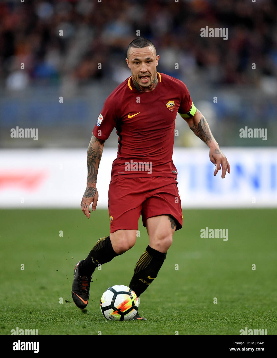 Radja nainggolan as roma hi-res stock photography and images - Alamy