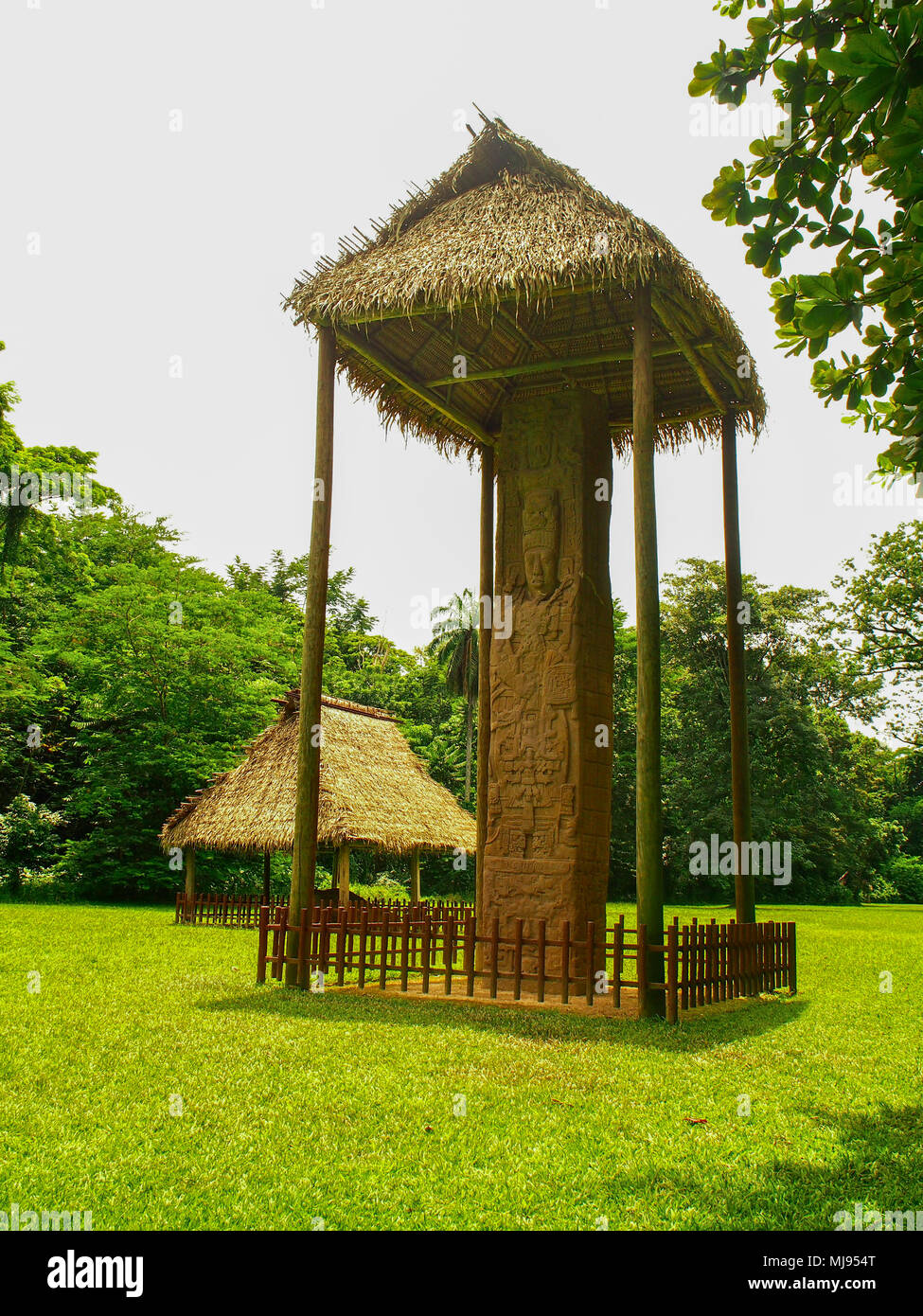 Quirigua stone monument hi-res stock photography and images - Alamy