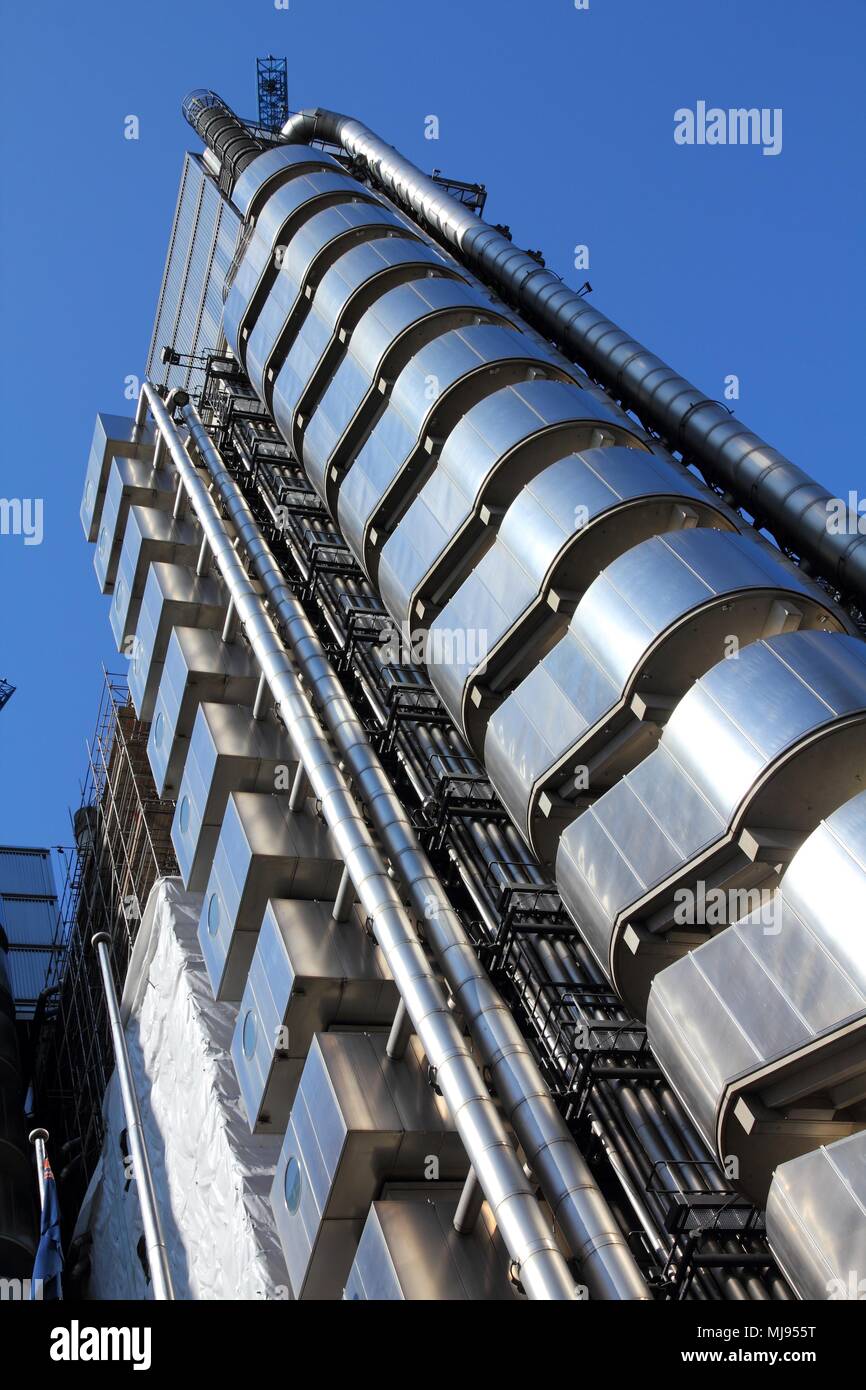 Lloyds building city london 1986 hi-res stock photography and images ...