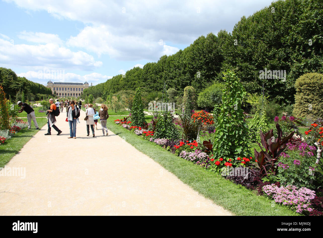 PARIS - JULY 24: Tourists stroll in Garden of Plants on July 24, 2011 ...