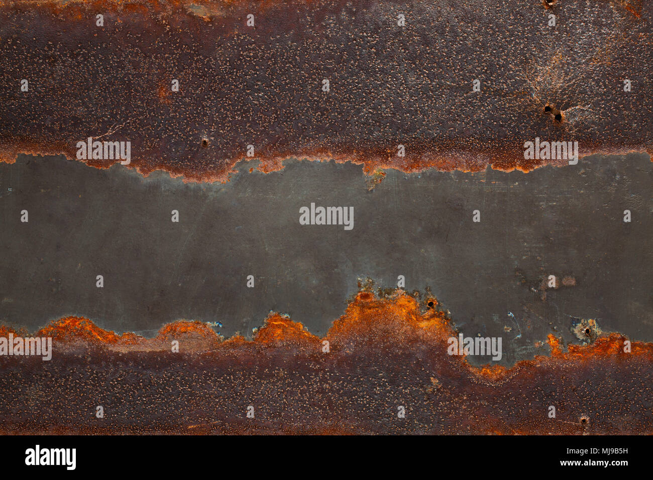Flat rusty sheet of roofing iron Stock Photo - Alamy