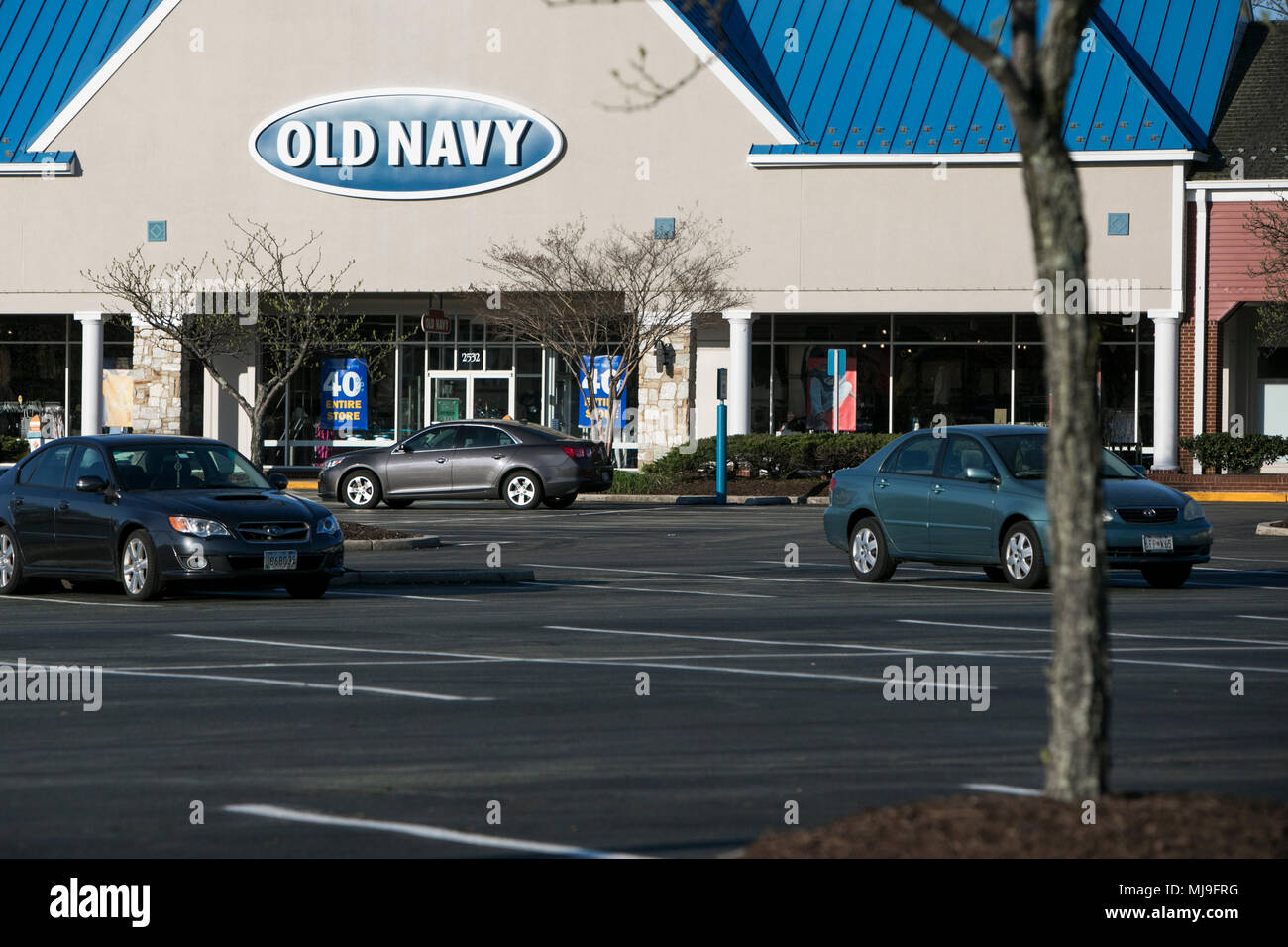 Navy logo hi-res stock photography and images - Alamy