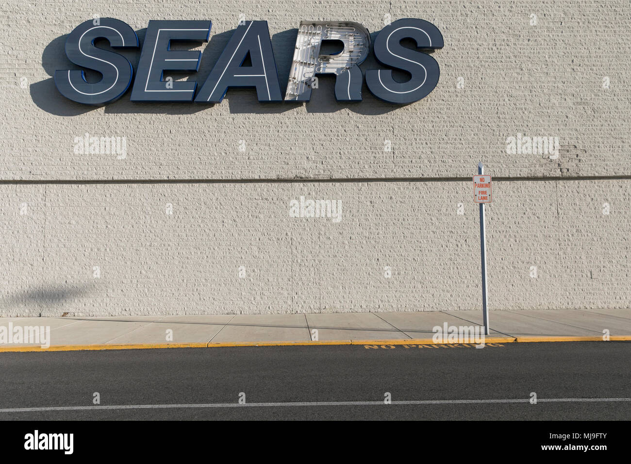 Sears Logo High Resolution Stock Photography and Images - Alamy