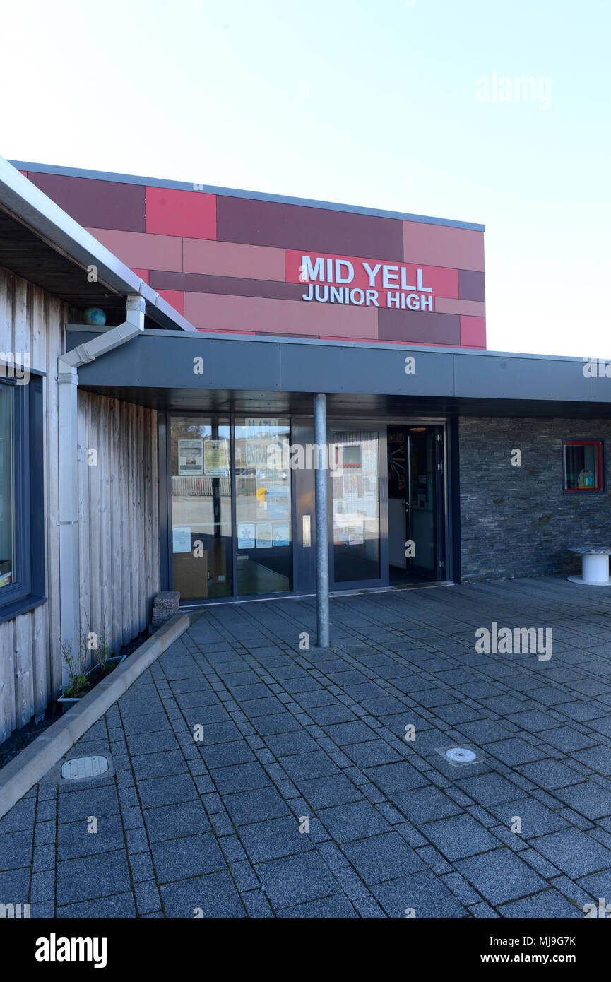 Mid yell hi-res stock photography and images - Alamy