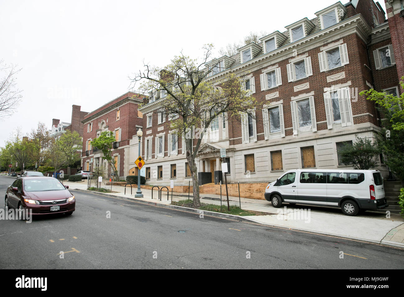 The home of Amazon Founder and CEO Jeff Bezos in the Kalorama ...