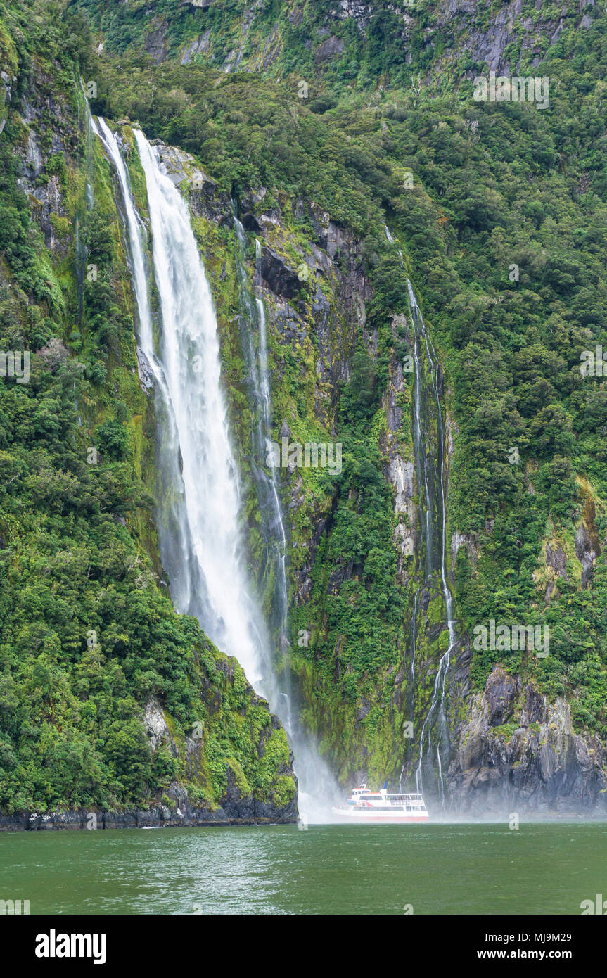 Milford sound New Zealand Milford sound stirling falls waterfall ...