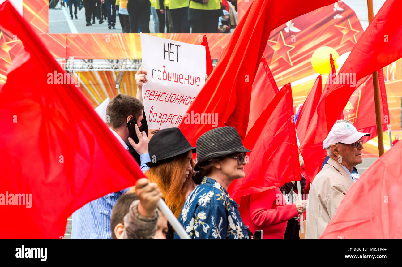 Russian worker's day march hi-res stock photography and images - Alamy