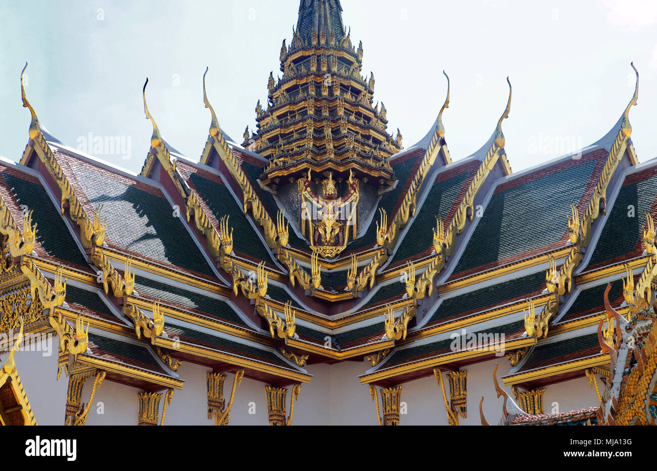 Royal grand palace hi-res stock photography and images - Alamy