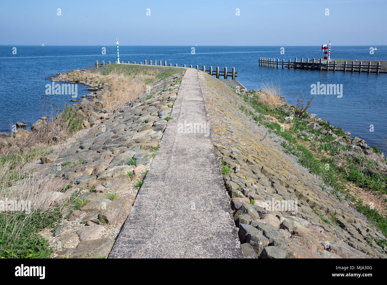 Embankment breakwater hi-res stock photography and images - Alamy