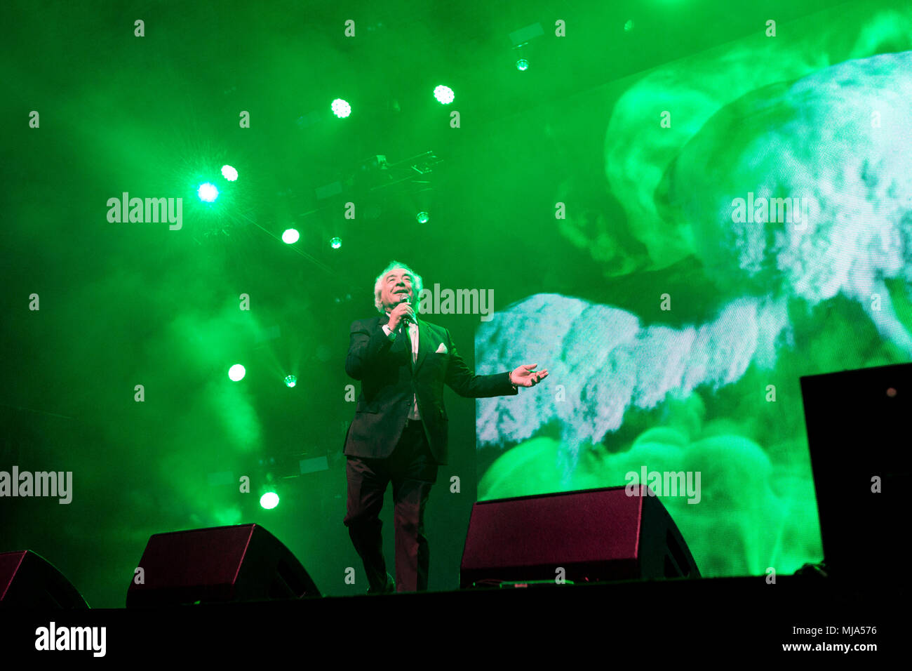 Los del rio 90s hi-res stock photography and images - Alamy