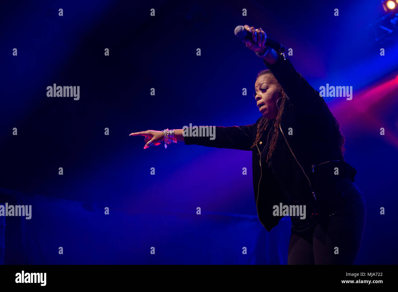 Show me love robin s hi-res stock photography and images - Alamy