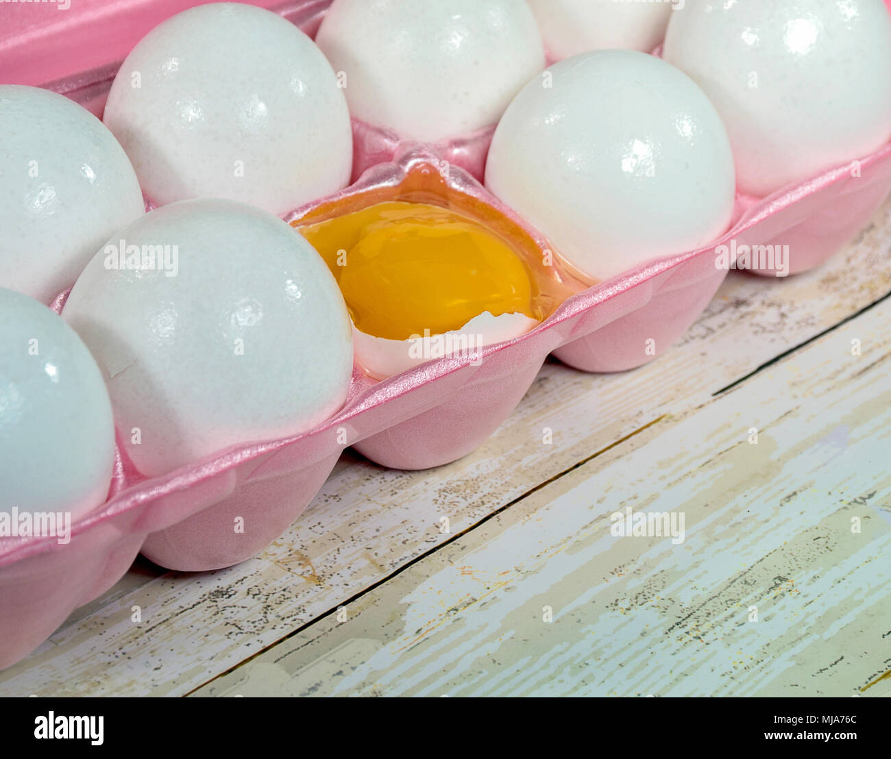 Yolk in eggshell close hi-res stock photography and images - Alamy