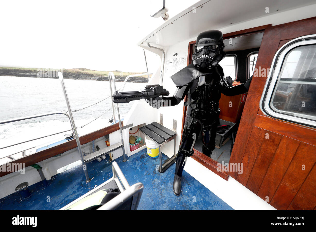 Star wars fan Jamie Kenny, from Drogheda, dressed as a Shadow ...