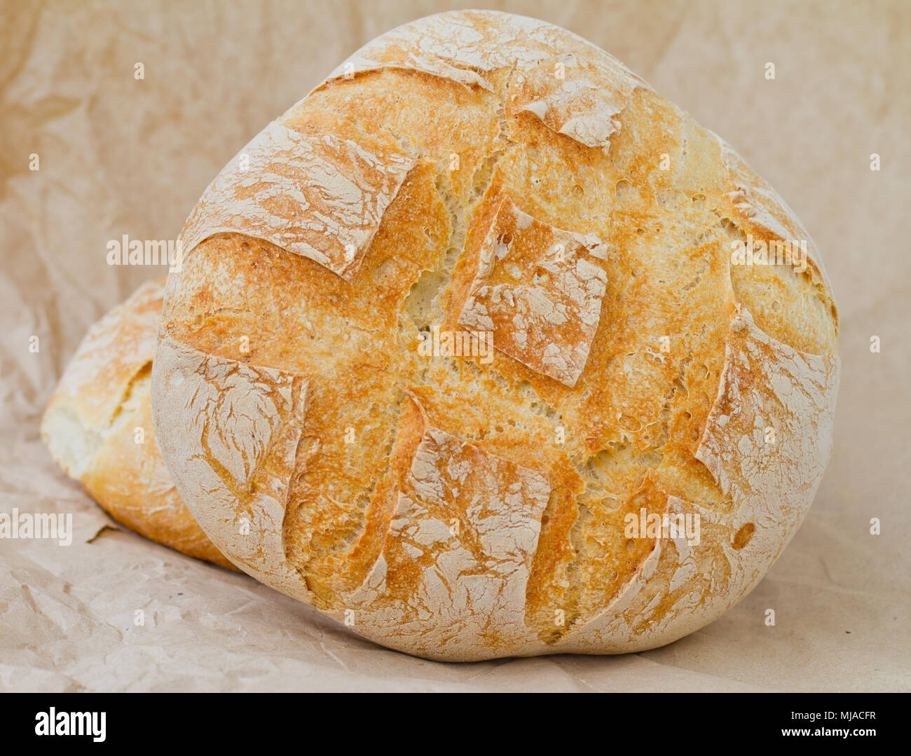 Large round loaf hi-res stock photography and images - Alamy